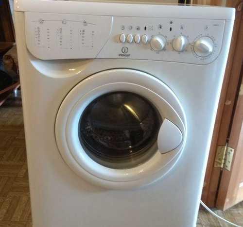 Стиральная машина Indesit W84TX, Италия, б/у