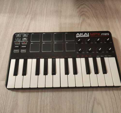 Драм/миди контроллер Akai MPK Mini Professional