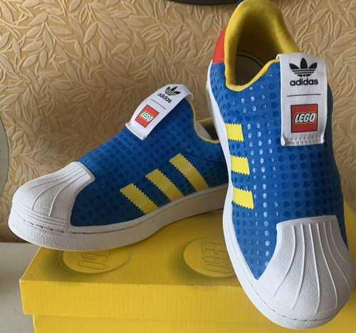 Кроссовки adidas superstar lego