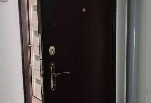 Дверь входная металлическая правая бу