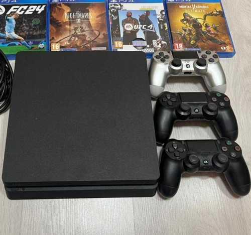 Sony PlayStation 4 Slim, 1000 гб, 3 геймпада