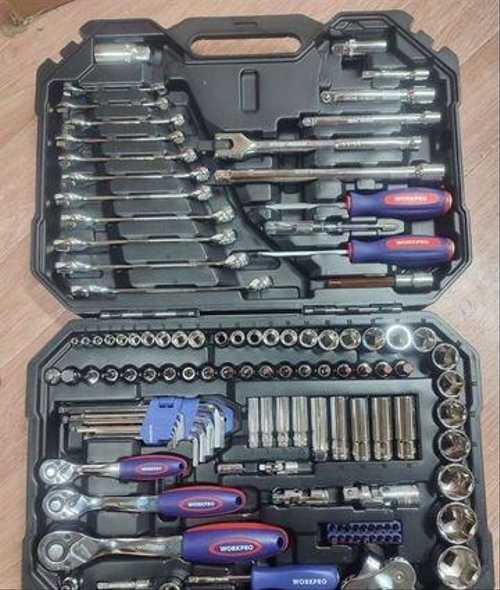Набор инструментов для авто в чемодане WorkPro