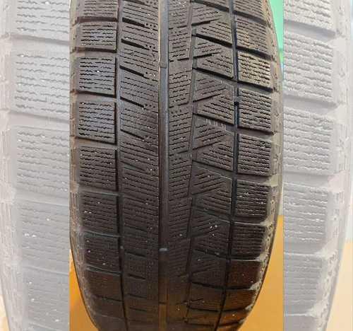 Bridgestone Blizzak Revo GZ 215/60 R17