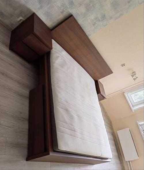 Кровать IKEA malm+матрас Hovag + 2 тумбочки malm