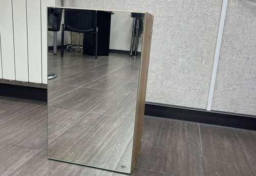 Зеркальный шкаф навесной