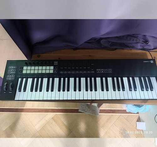 Midi-клавиатура 61 клавиша Novation Launchkey 61