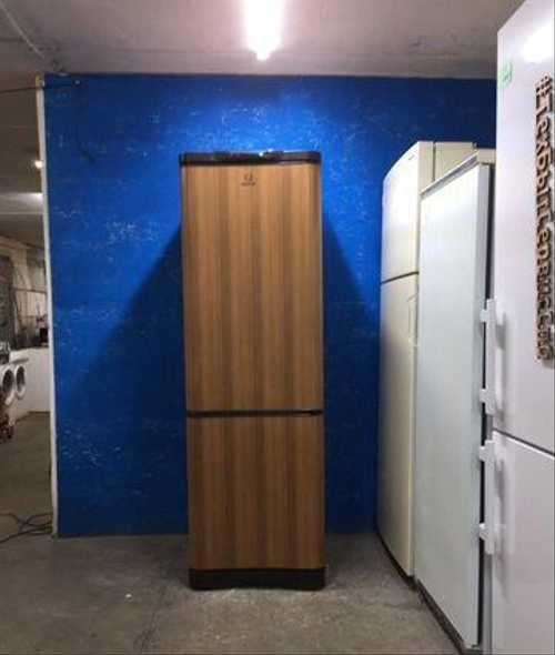 Холодильник бу Indesit двухкамерный коричневый