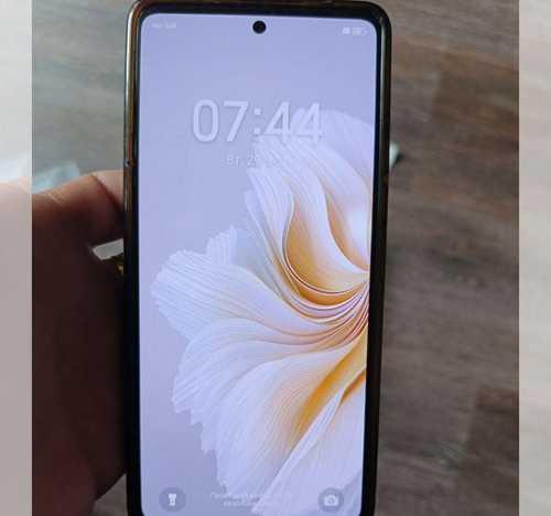 Tecno Camon 20, 8/256 ГБ