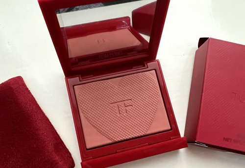 Tom Ford румяна powder blush