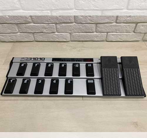 Контроллер Behringer FCB 1010 midi foot controller