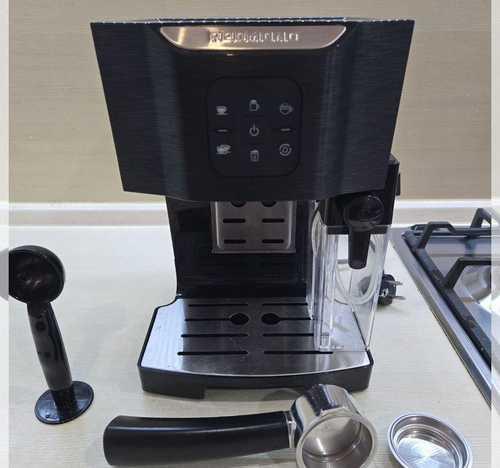 Кофеварка рожковая Redmond RCM-1512