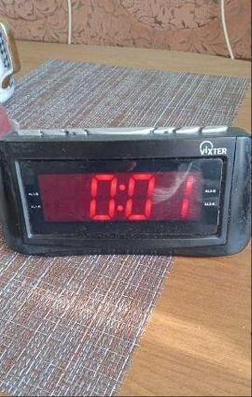 Часы - будильник и радио