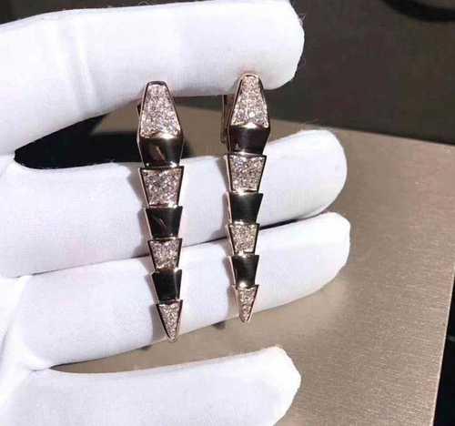 Булгари серьги Serpenti Viper 1.01ct