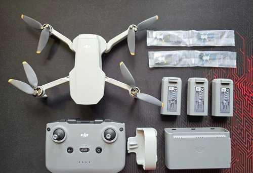 Квадракоптер DJI Mini 2 Fly More Combo