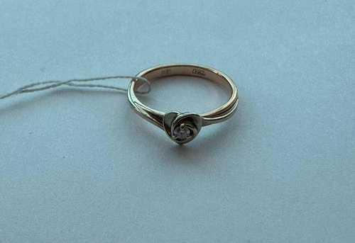Золотое кольцо с бриллиантом (12860)