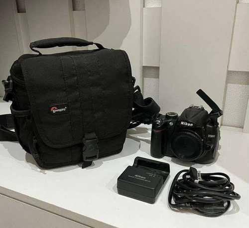 Зеркальный фотоаппарат Nikon d5000 body + сумка