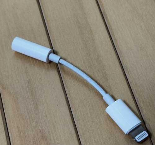 Адаптер переходник Apple lightning 3.5mm