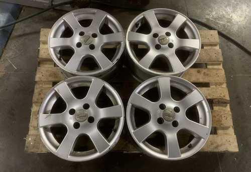 Комплект литых дисков R15 4x100 Toyota