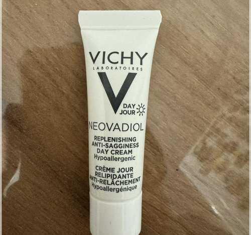 Vichy neovadiol Replenishing Anti-Sagginess Day