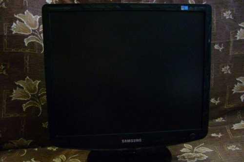 Монитор Samsung SyncMaster 932 BF 19"