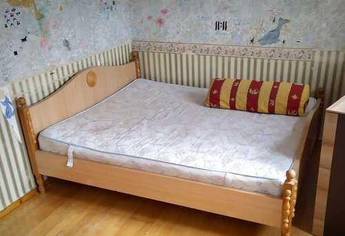 Кровать 160*200 с матрасом 2шт