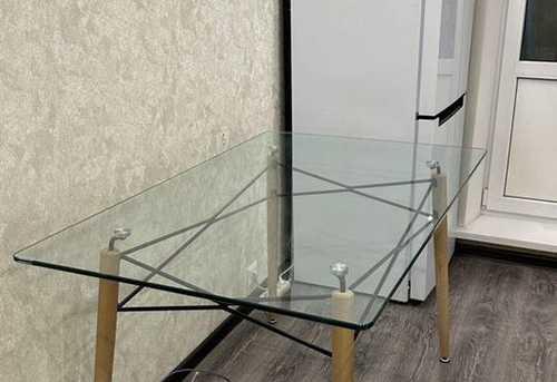 Кухонный стеклянный стол