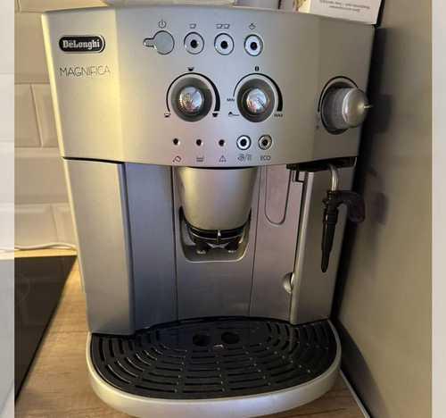 Кофемашина Delonghi esam 4200.S Magnifica