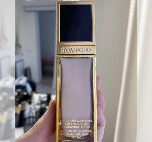 Тональный крем Tom ford shade and illuminate