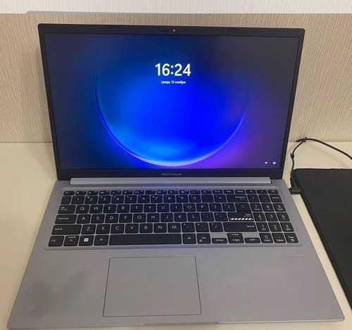 Asus Vivobook 15 M1502I, озу 16gb, 512gb, 6 ядер