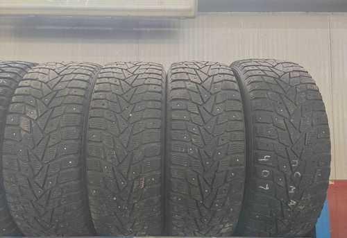 Dunlop SP Winter Ice 02 215/55 R16