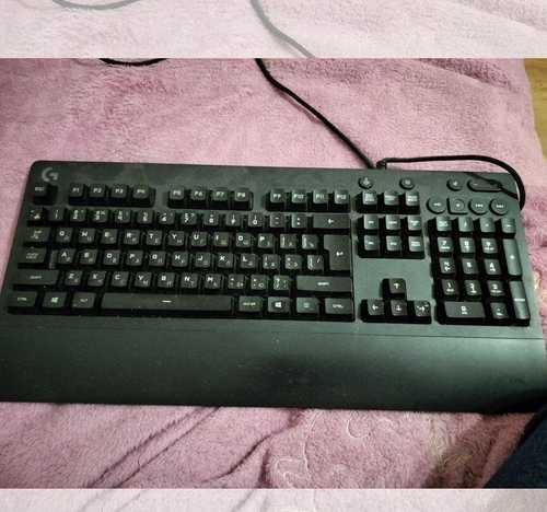 Игровая клавиатура logitech g213