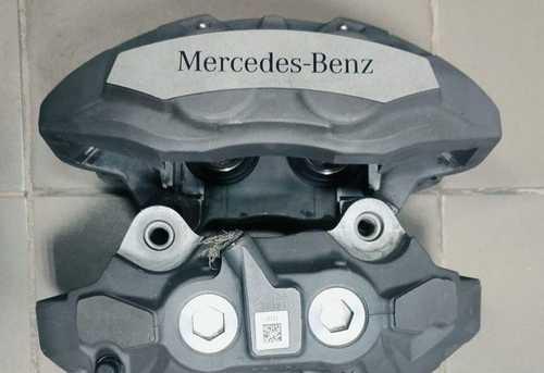 Суппорт тормозной Mercedes W213 W205 c180 2018