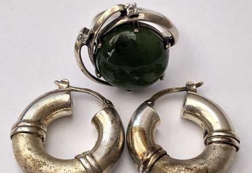Серебряные серьги и кольцо Нефрит