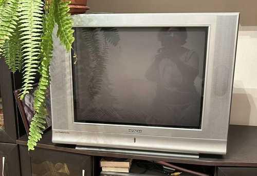 Телевизор бу Hitachi в рабочем состоянии