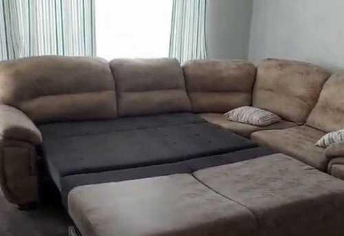 Выдвижной диван с пульта