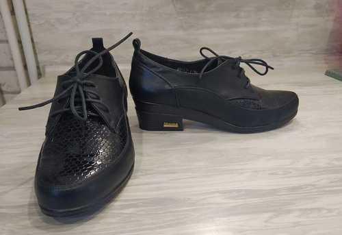 Женские ботинки черные на каблучке 38