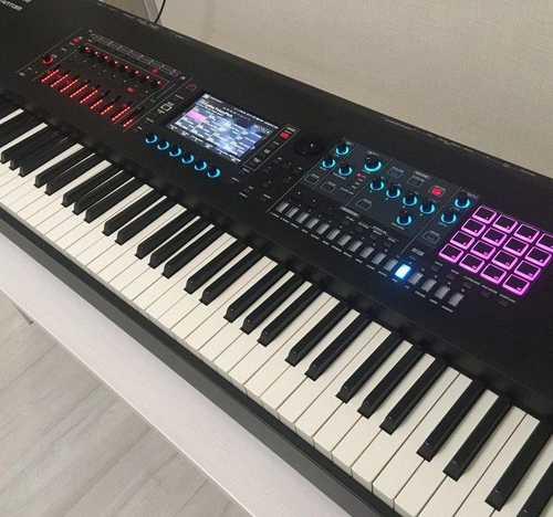 Roland Fantom 8 EX +N/Zyme 88кл Синтезатор-Флагман