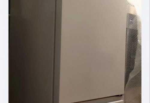 Холодильник новый Samsung RB36T604FWW