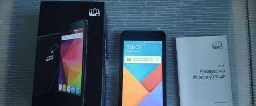 Телефон Micromax Canvas 4G (Q415)