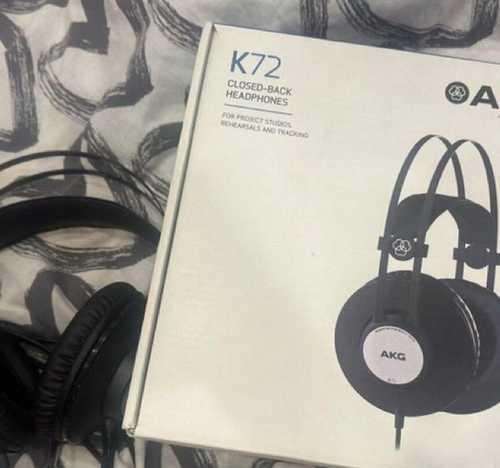 Студийные наушники akg k72