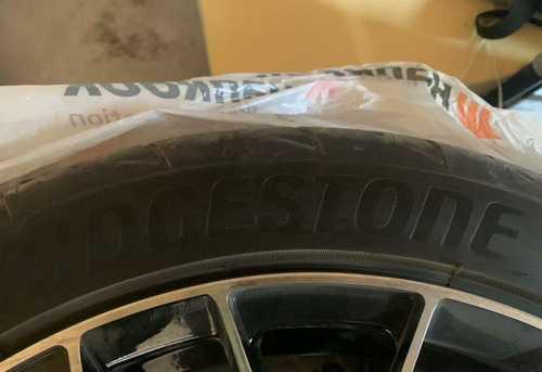 Bridgestone Potenza Adrenalin RE004 215/45 R17