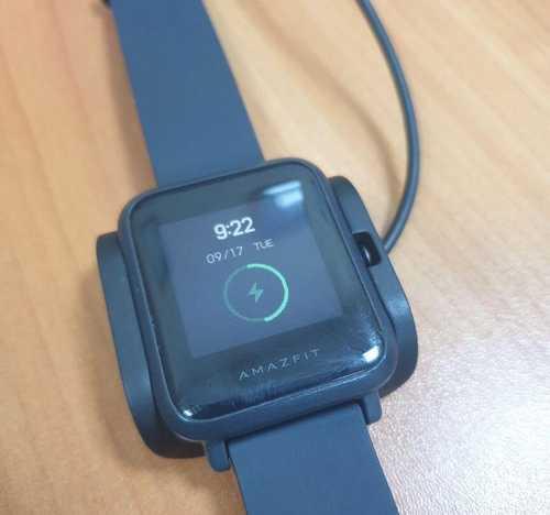 Умные часы amazfit bip s