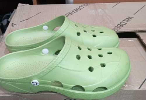 Crocs женские(резиновые тапочки )