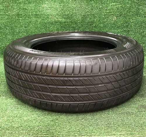 Kumho Solus HS63 215/60 R17 96H