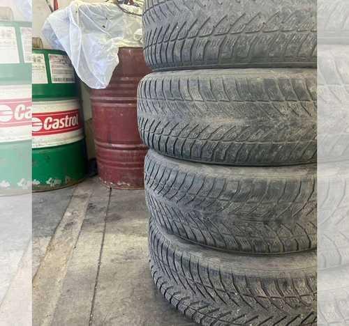 Goodyear 4x4 UG Ice Navi 260/60 R18 E