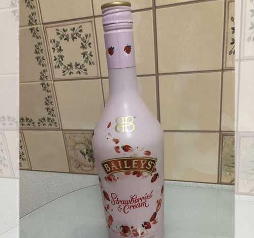 Пустая бутылка Baileys 0,7 л