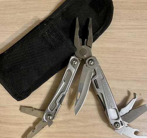 Мультитул leatherman