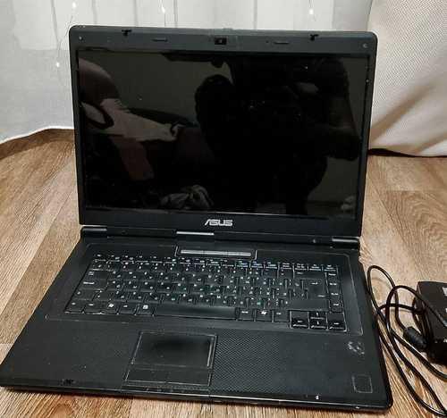 15.6" ASUS X58L, Pentium, RAM 2 ГБ, 250 ГБ, Intel GMA X3100