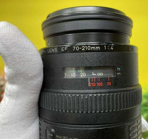 Canon EF 70-210mm f/4 Macro