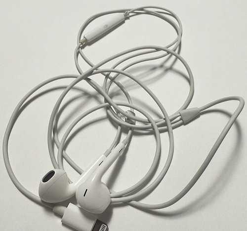 Наушники Apple earpods lightning